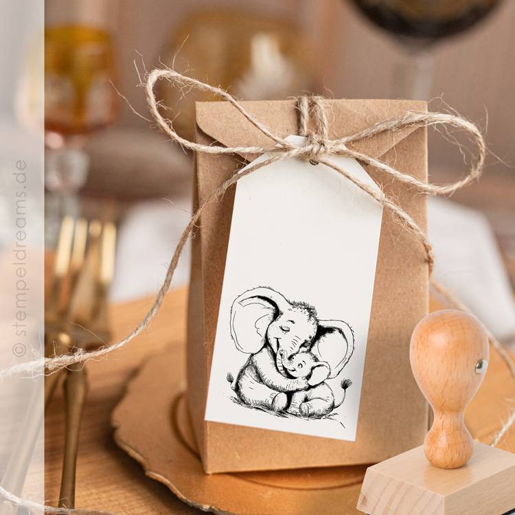 Elefantenliebe - Tierstempel aus hochwertigem Holz in verschiedenen ...