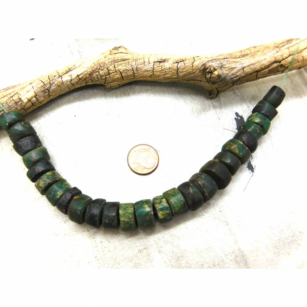 alte Serpentin-Perlen aus Mauretanien - Strang 18cm, 25 Perlen
