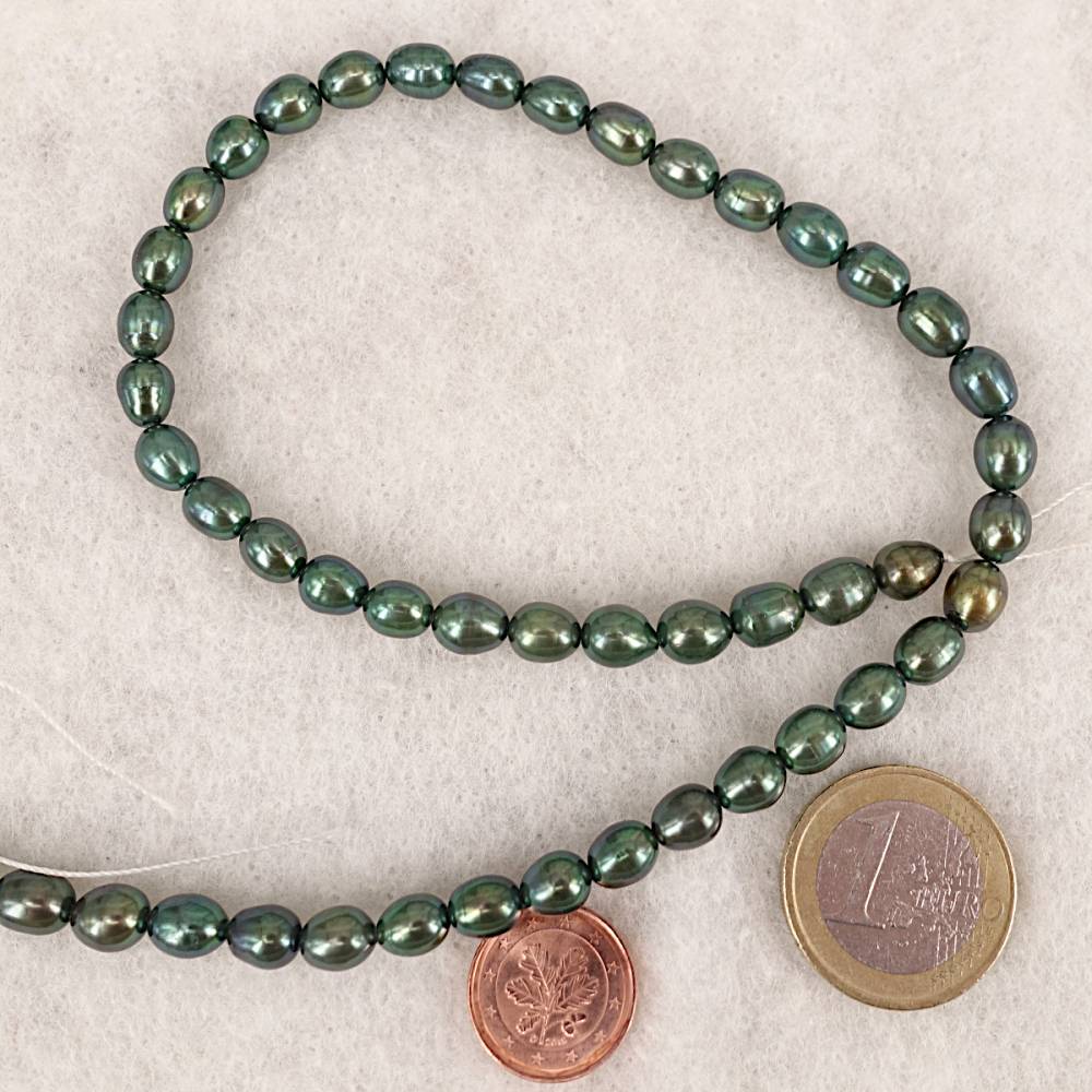 Grüne ovale Perle