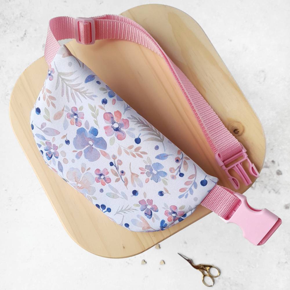 Kinder Bauchtasche klein mit Aquarell Blumen rosa-weiß für Mädchen