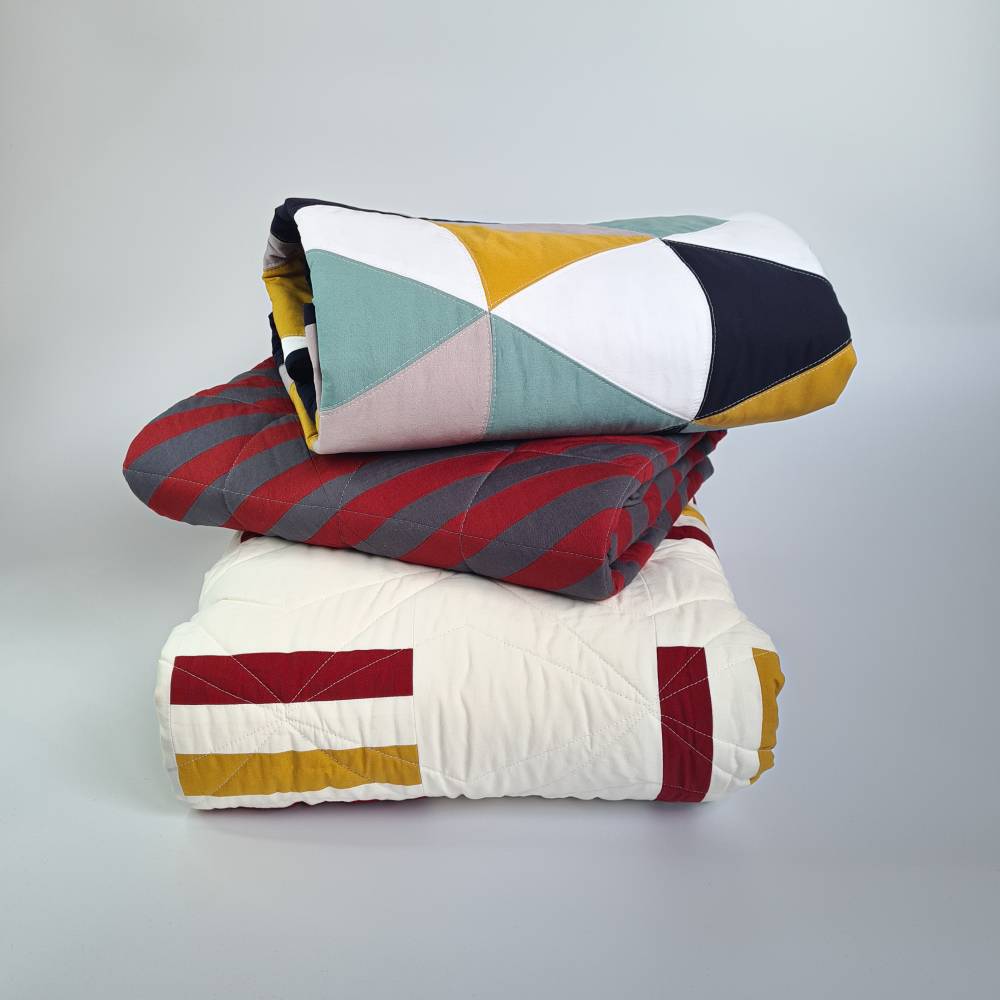 Quilt "Frühlingskind" Tagesdecke, Krabbeldecke, moderne Patchworkdecke für Babys und Kinder