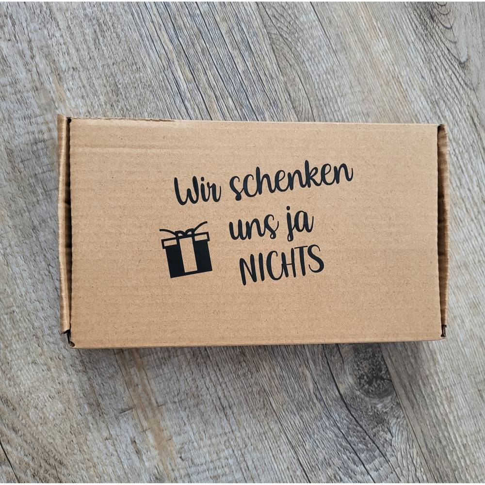 Geschenkkarton*Wir schenken uns ja NICHTS*altrosa Kerze*Kerzenhalter ...