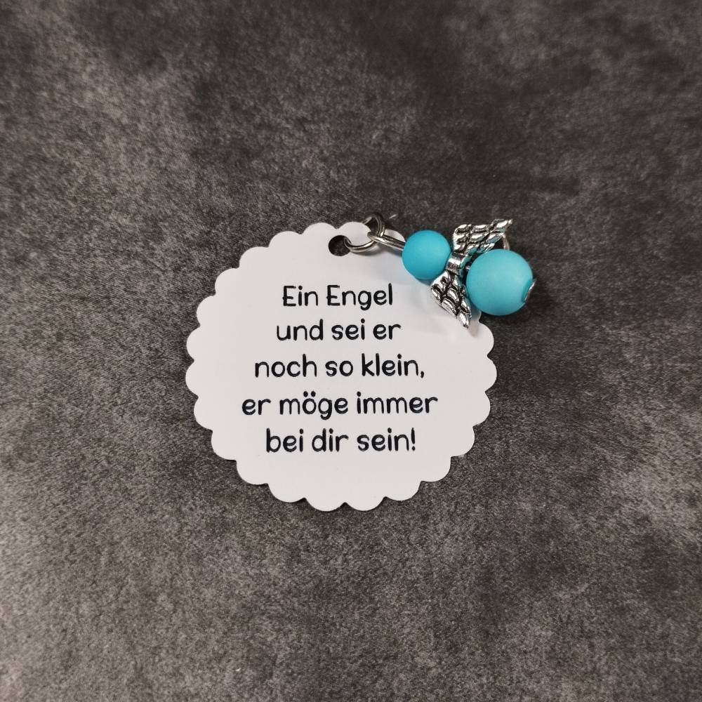 Anhänger mit Perlenengel mit Spruch Ein Engel und sei er noch so klein, er möge immer bei dir sein!